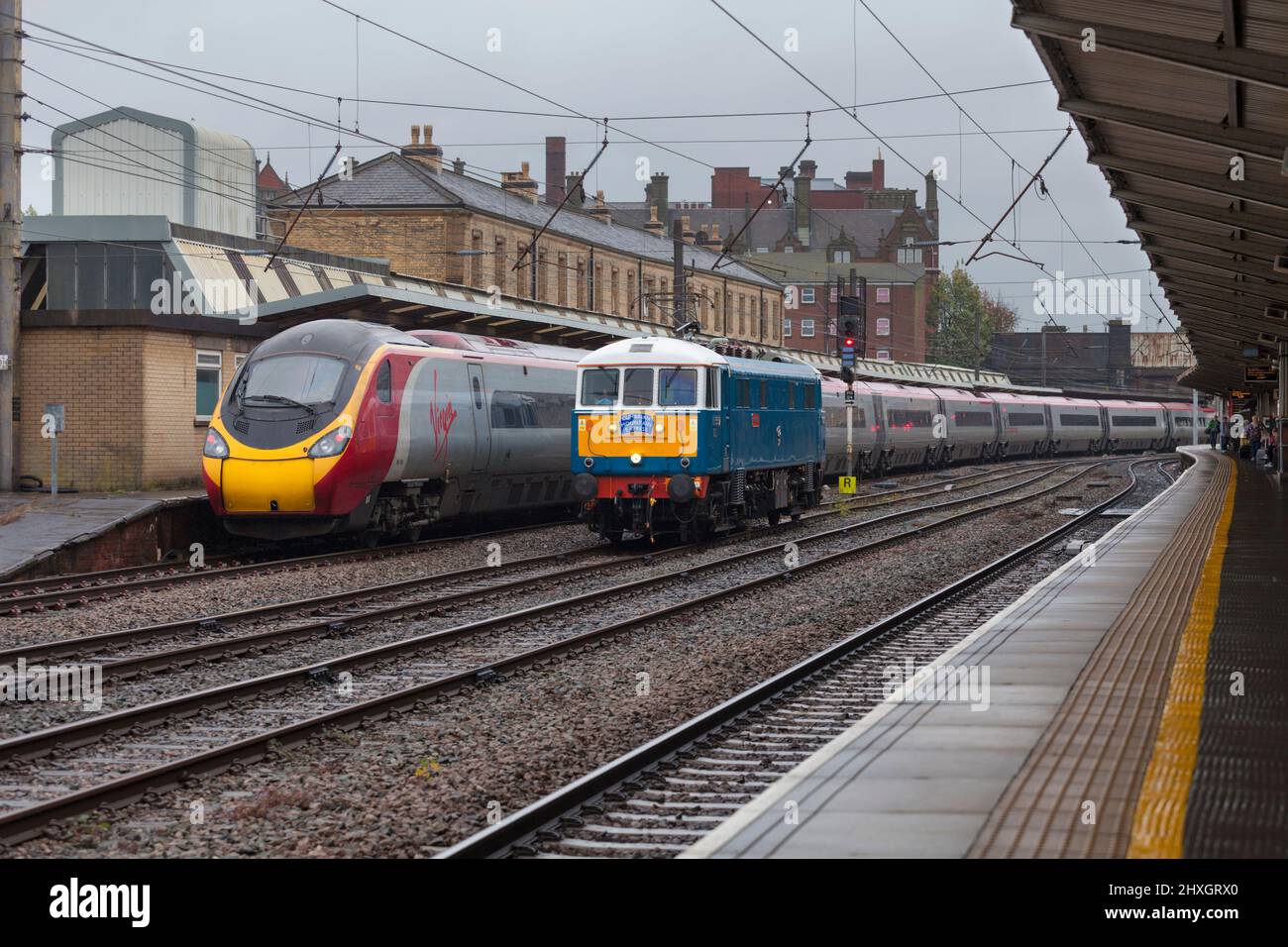Preserved 1960's class 86 electric locomotive 86259 in electric blue ...