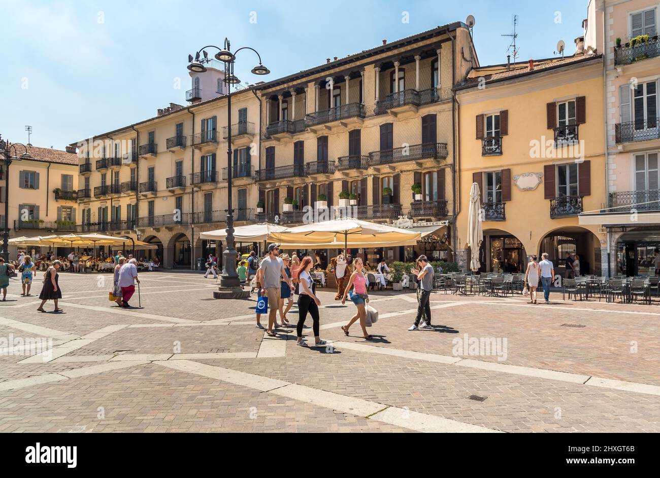 Como, Lombardy, Italy - July 19, 2016: View of Duomo square with ...