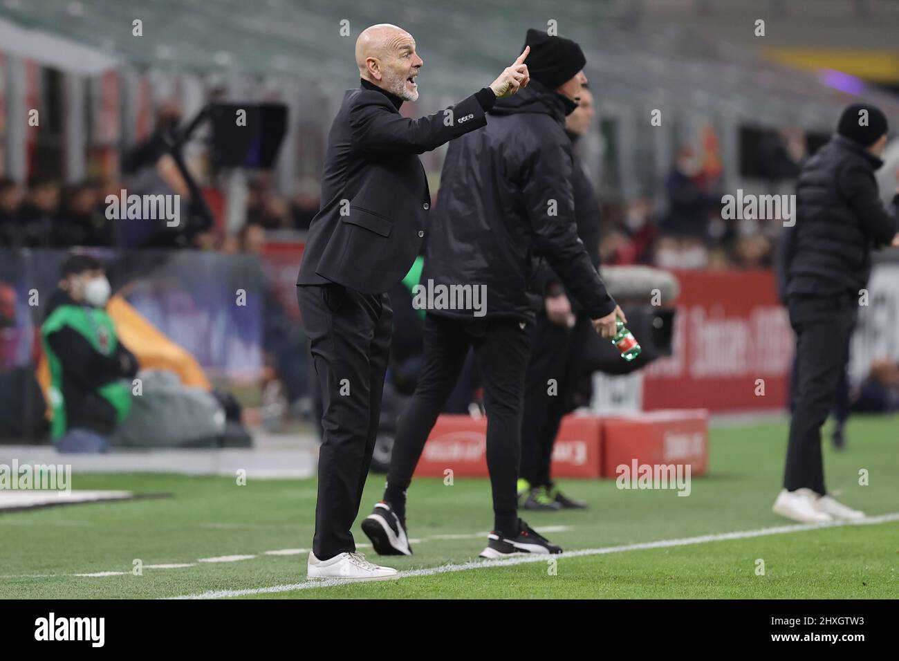 Stefano Pioli Head Coach of AC Milan shouts to his players during the ...
