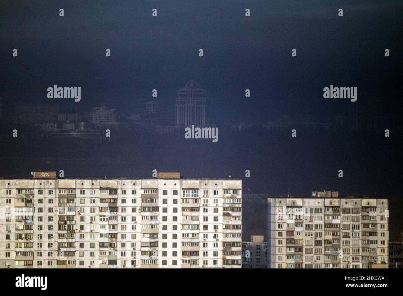 Non Exclusive: KYIV, UKRAINE - MARCH 12, 2022 - Residential tower ...
