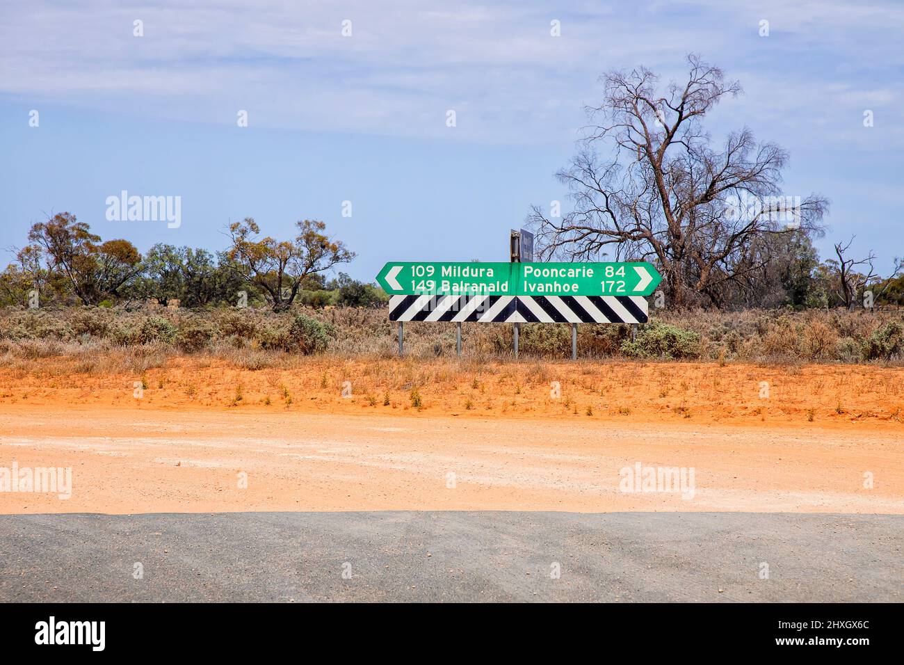 Australia outback aboriginal hi-res stock photography and images - Alamy