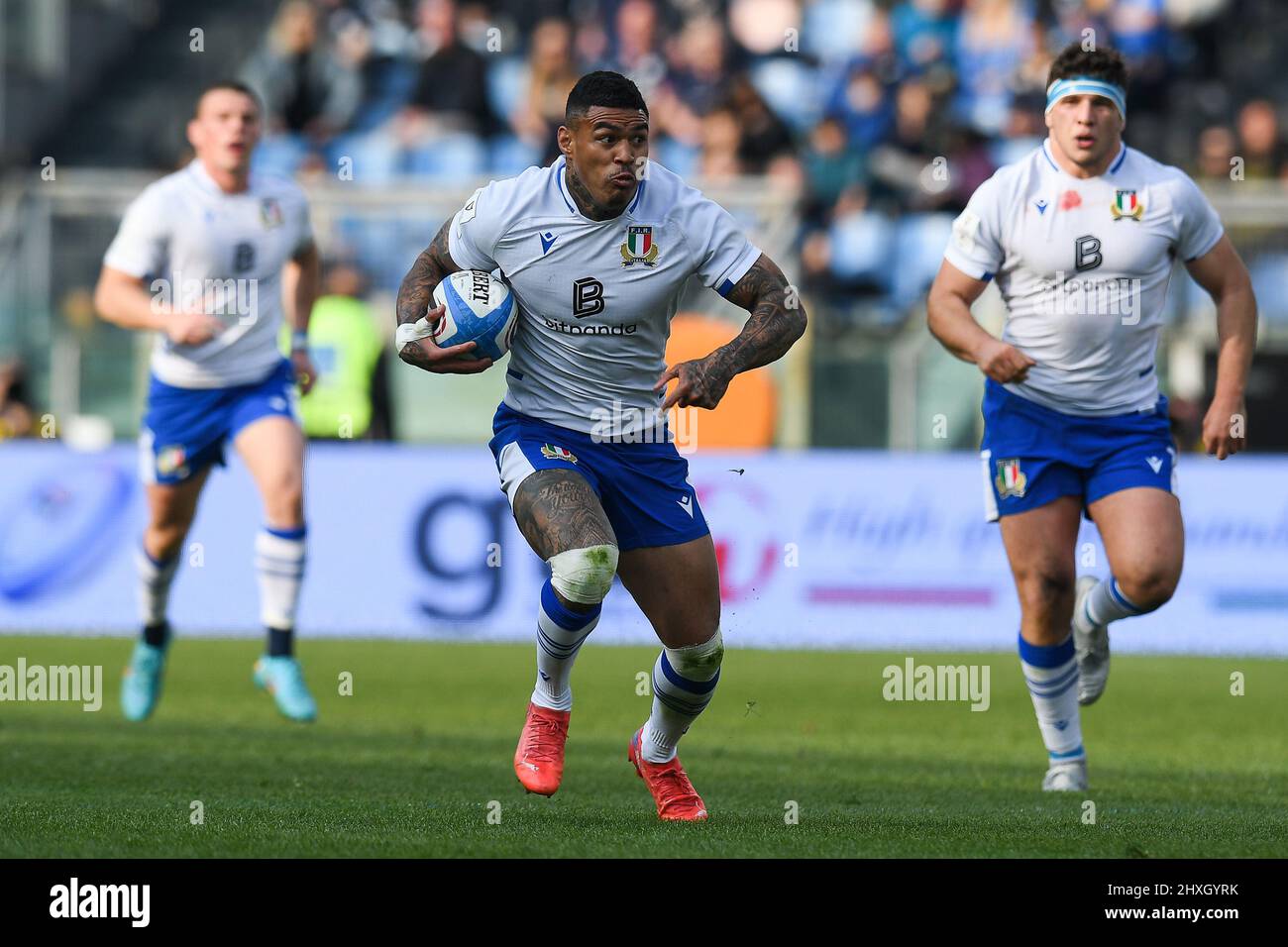 Montanna Ioane of Italy makes a run with the ball during football ...