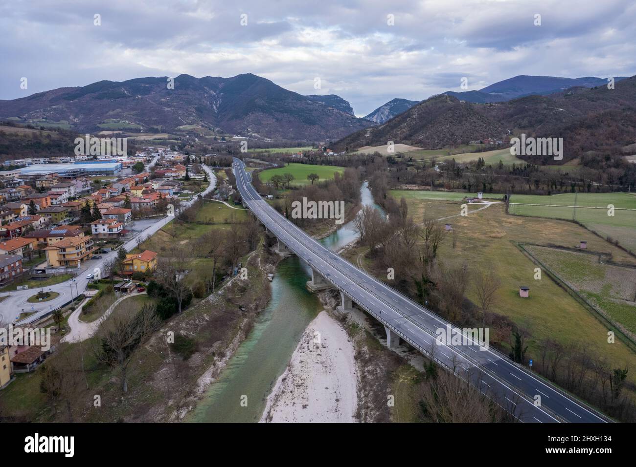 Marche italy roman bridge hi-res stock photography and images - Alamy