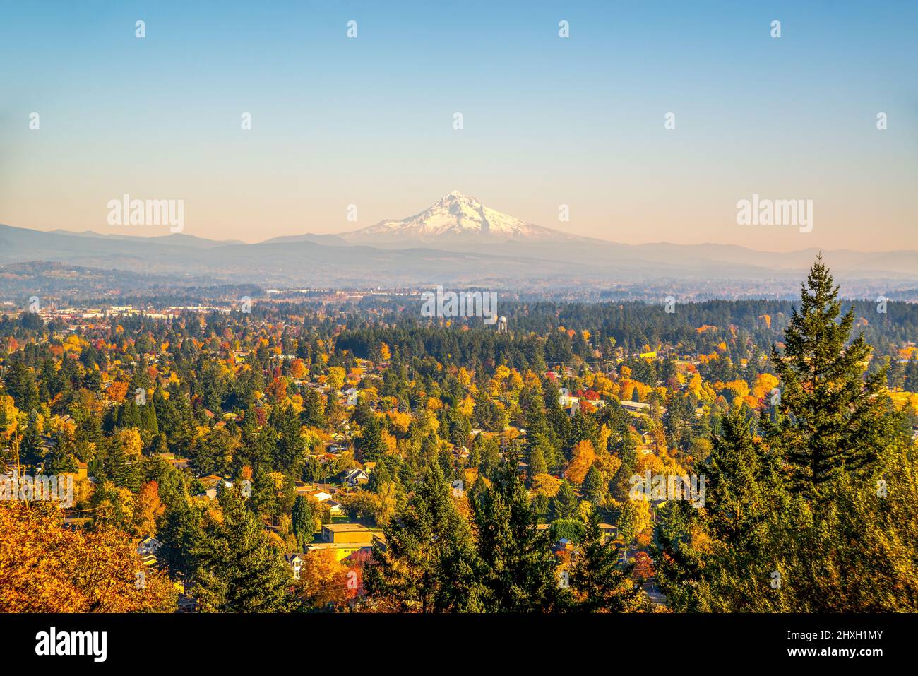 Columbia gorge hotel hi-res stock photography and images - Alamy