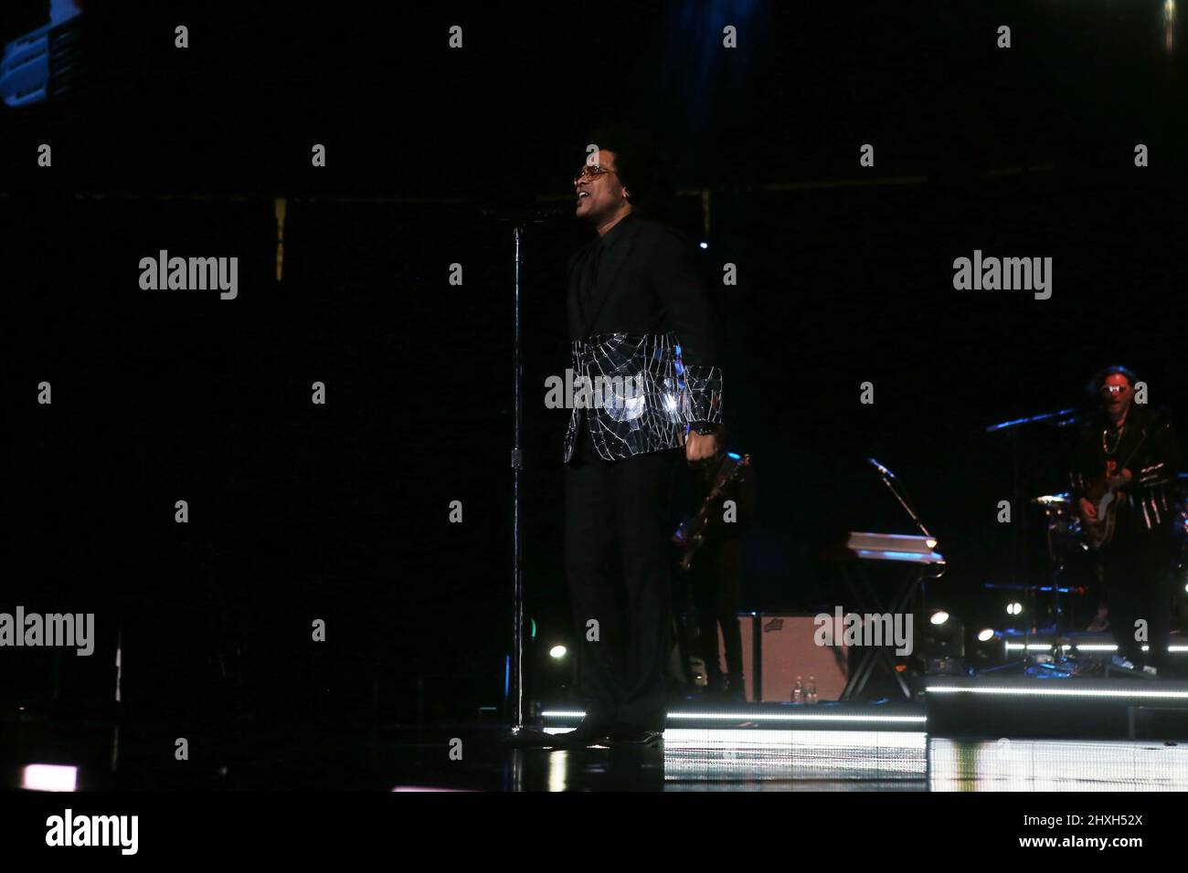 Maxwell performs during Maxwell: The Night Tour held at the Prudential ...