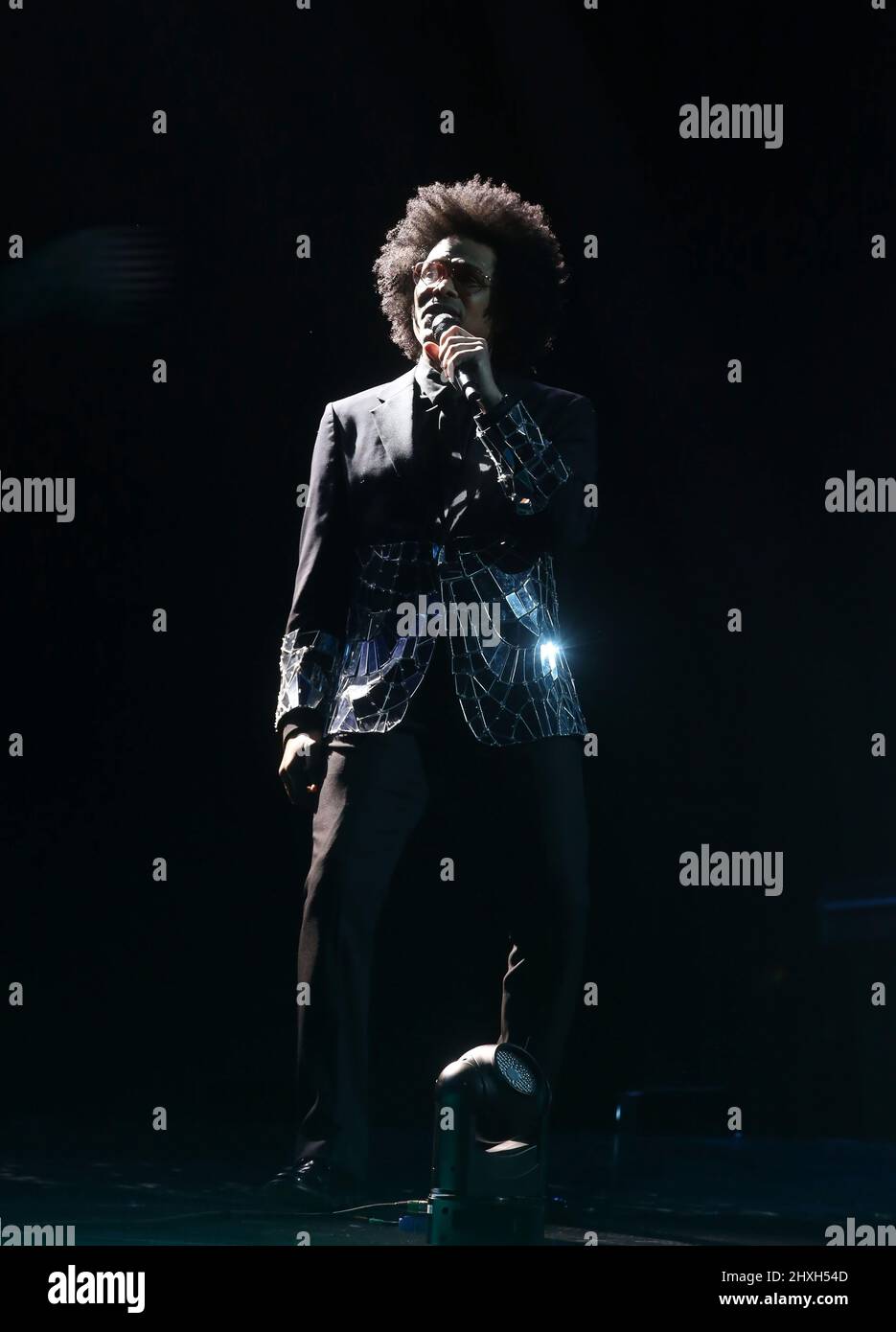 Maxwell performs during Maxwell: The Night Tour held at the Prudential ...