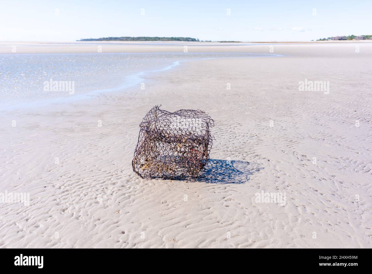 Exploring a sand bar revealing interesting finds during high winds in ...