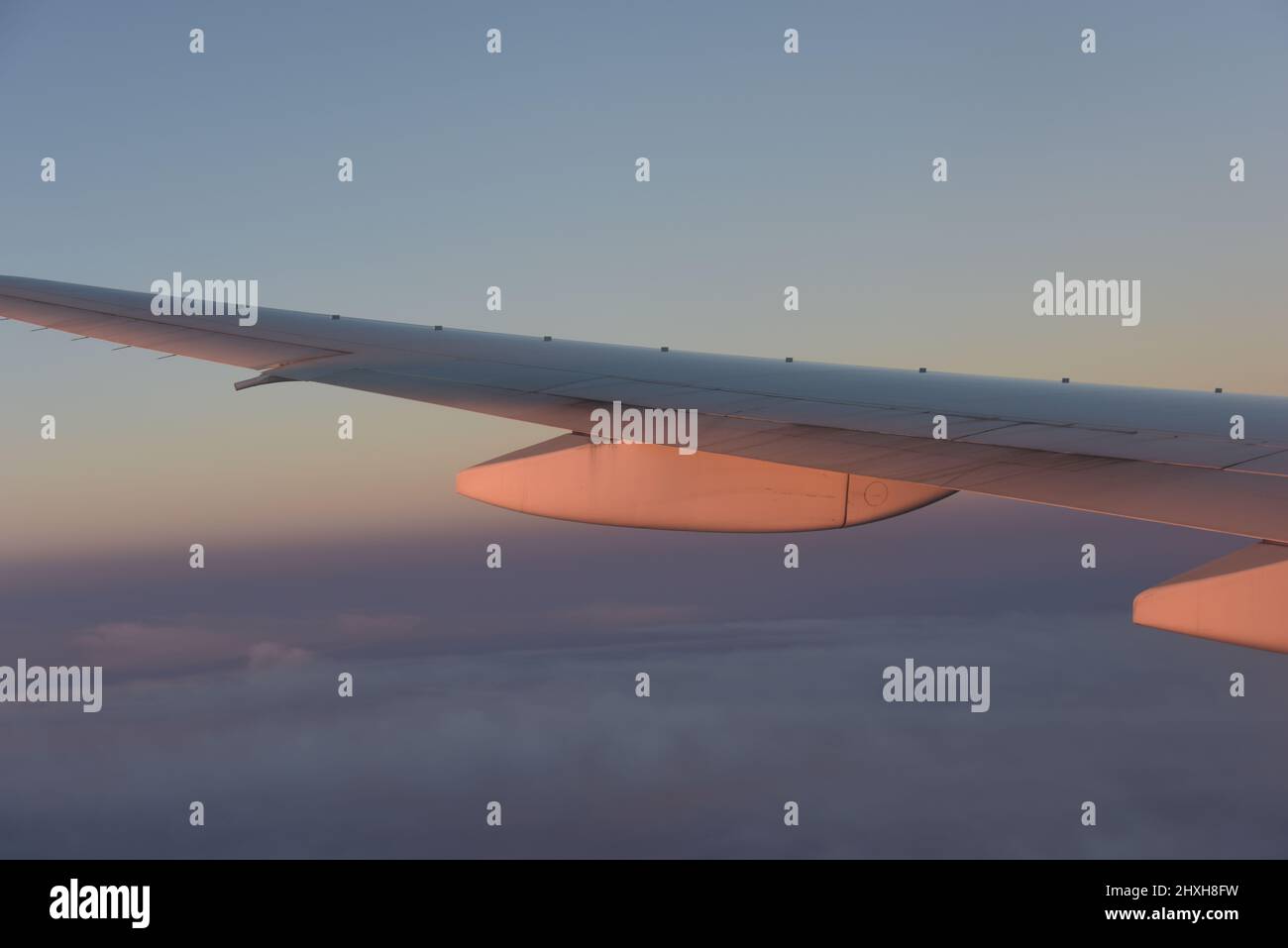 Airplane bodies hi-res stock photography and images - Alamy