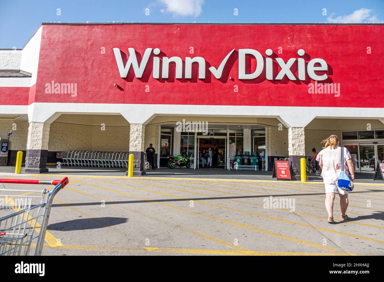 Miami Florida Winn-Dixie grocery store supermarket entrance outside ...