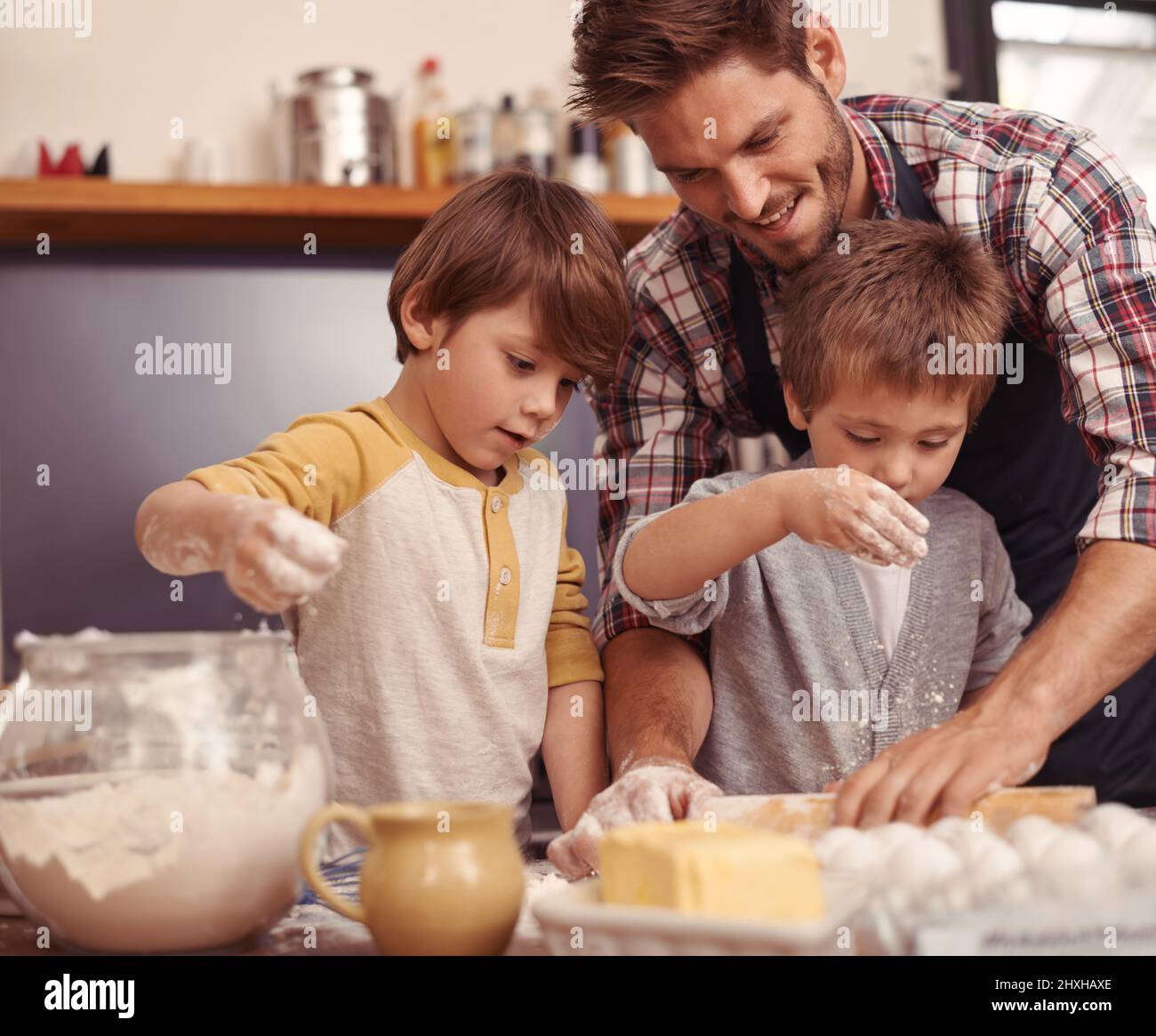 Kitchen sharing hi-res stock photography and images - Alamy