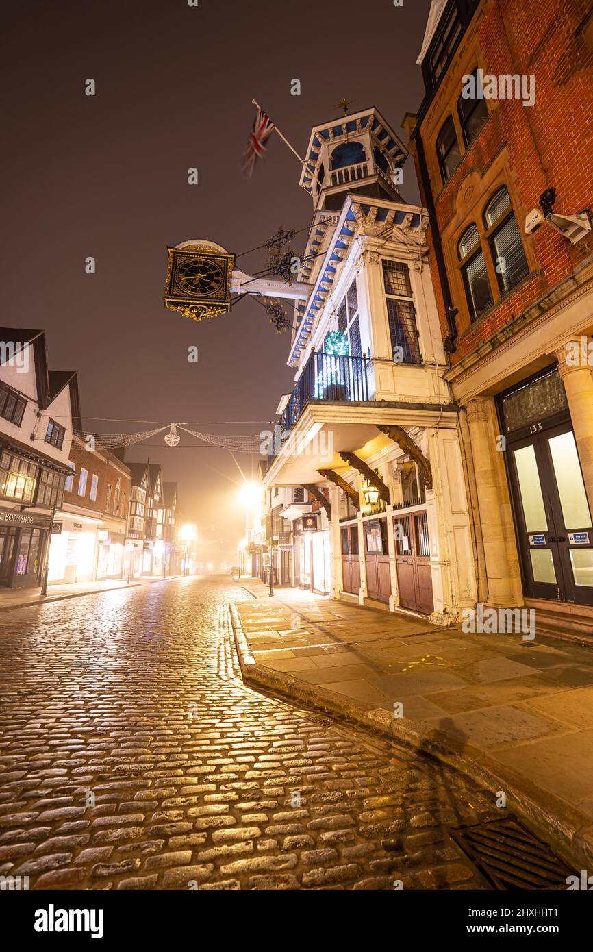Wet street night no people hi-res stock photography and images - Alamy