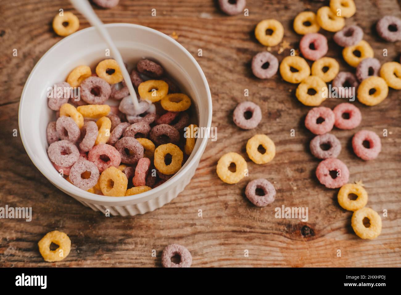 Fruity loops cereal milk hi-res stock photography and images - Alamy