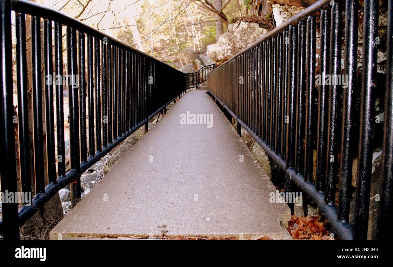 Pathway path structure hi-res stock photography and images - Alamy