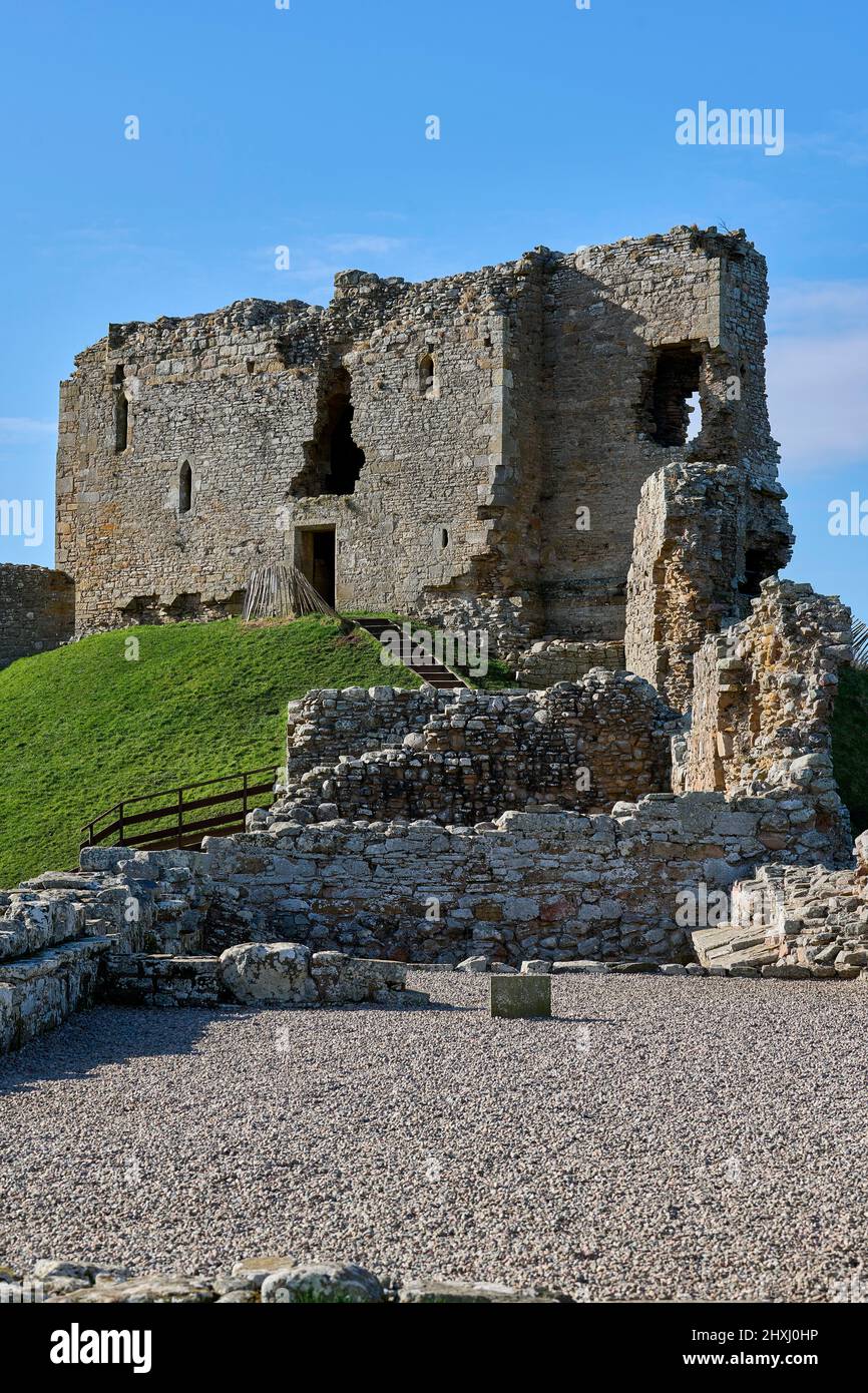A view of Duffus Castle Stock Photo - Alamy