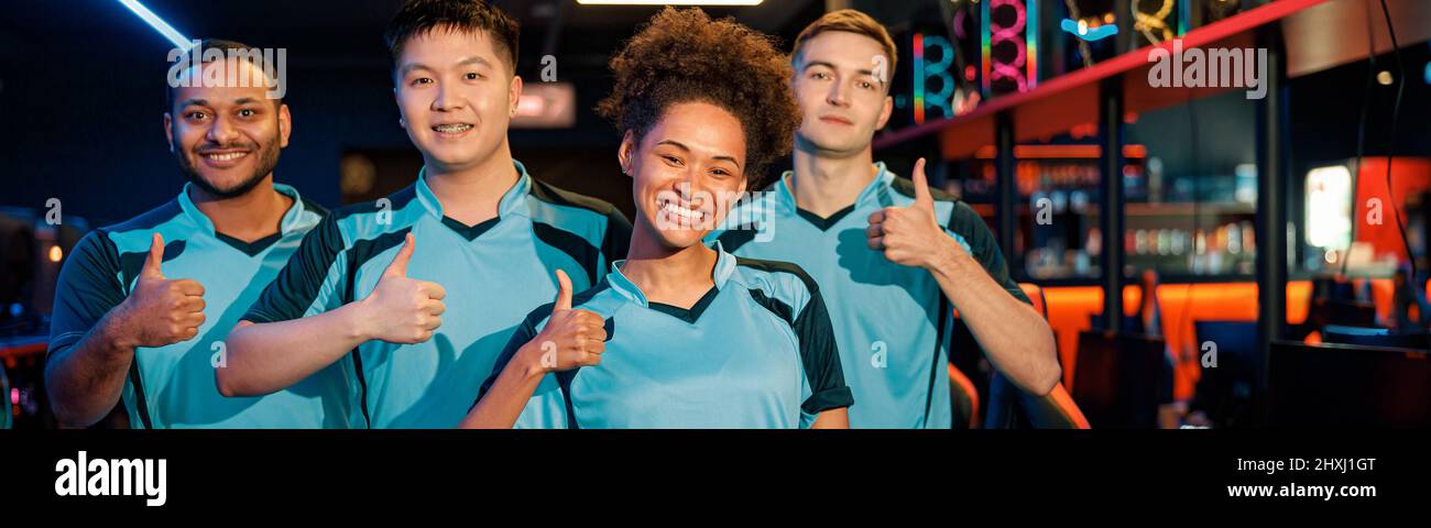 Computer gaming competition hi-res stock photography and images - Alamy