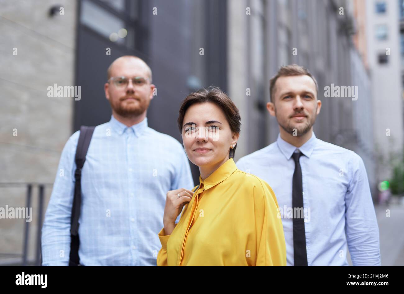 Group standing outside hi-res stock photography and images - Alamy