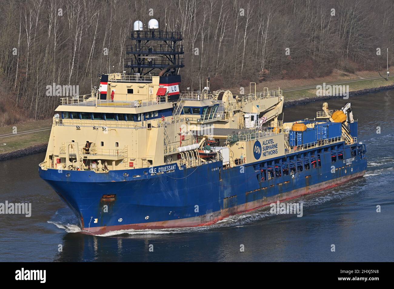 Cable Repair Ship ILE D'OUESSANT Stock Photo - Alamy