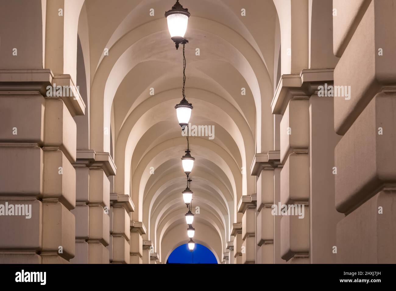 Neoclassical portico hi-res stock photography and images - Alamy