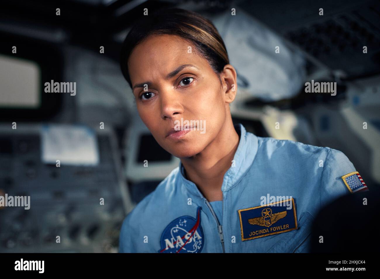 HALLE BERRY in MOONFALL (2022), directed by ROLAND EMMERICH. Credit ...