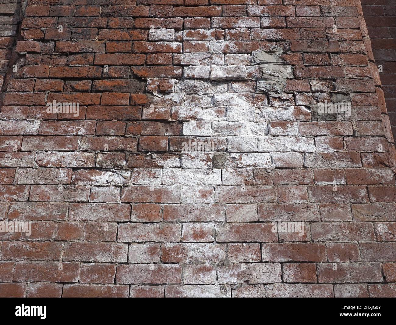 Efflorescence on brick wall hi-res stock photography and images - Alamy