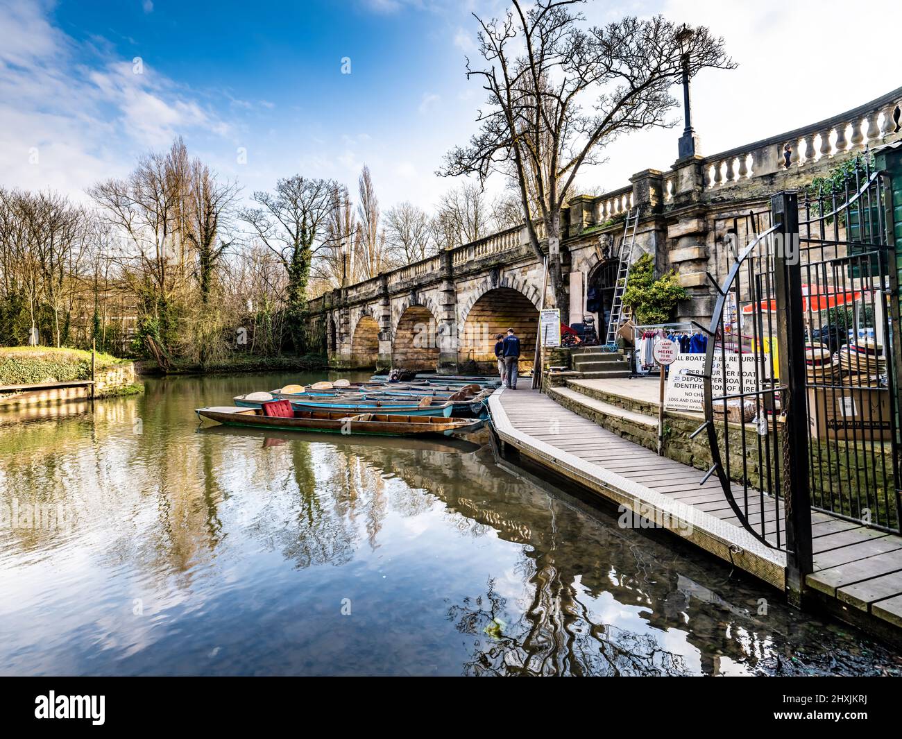 Oxford punting, a business in Oxford that offers the traditional ...