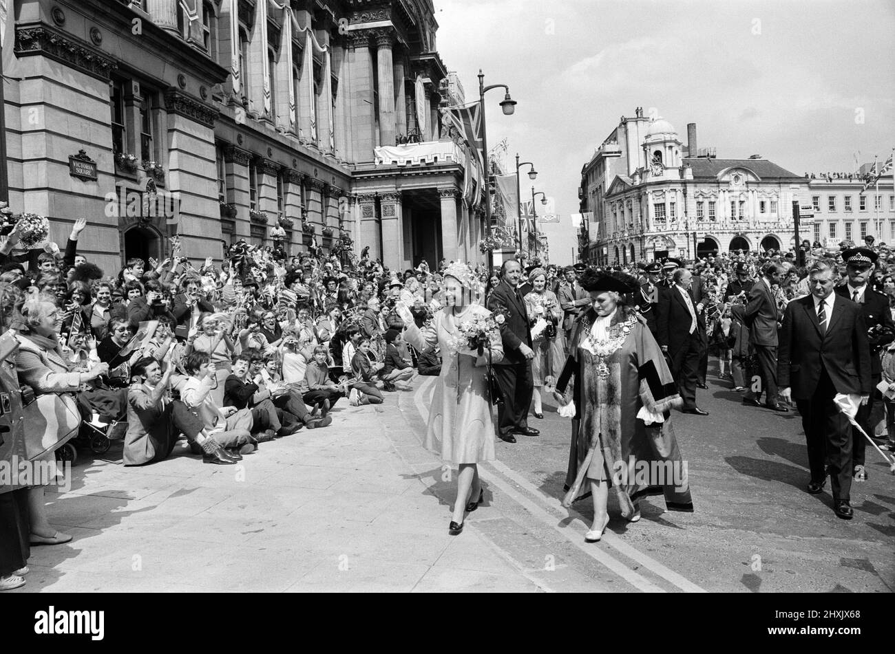 Queen Elizabeth II visiting Birmingham during her Silver Jubilee tour ...