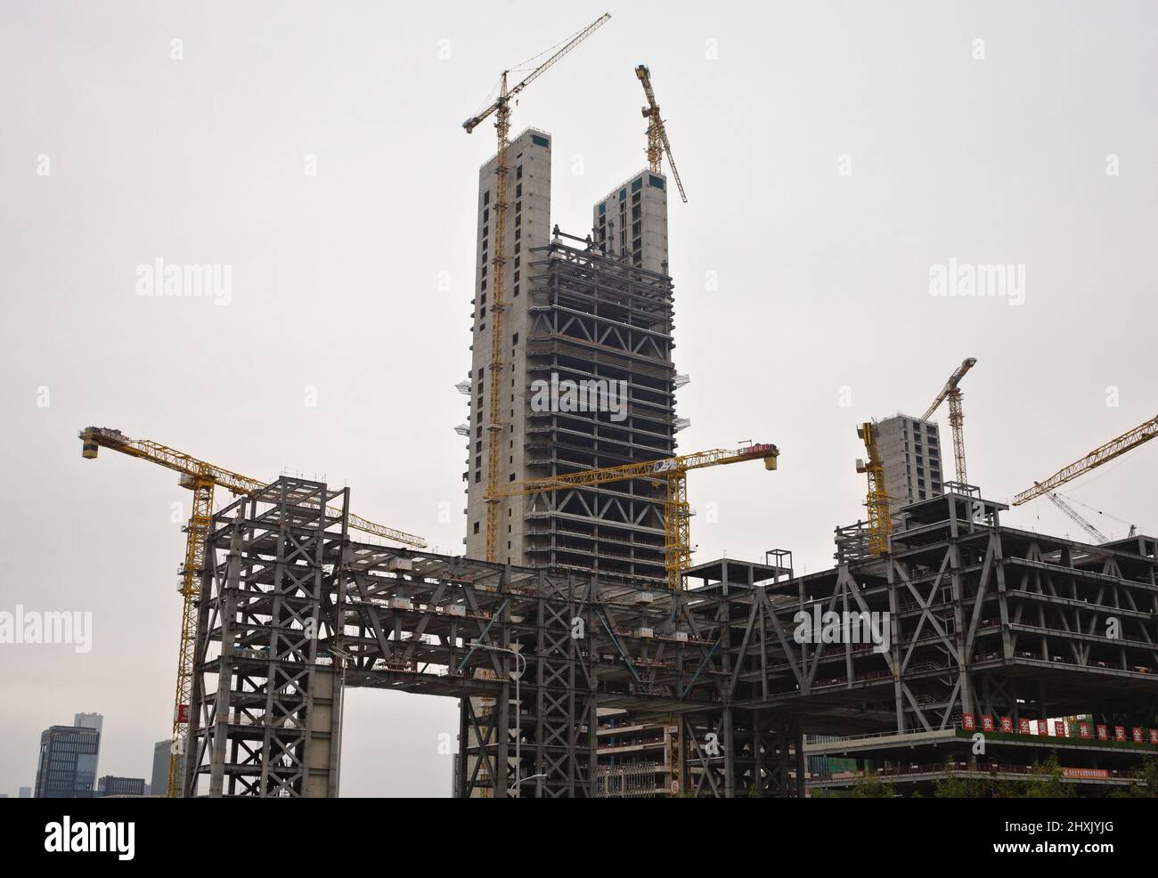 Building skeleton under construction in Mainland China Stock Photo - Alamy