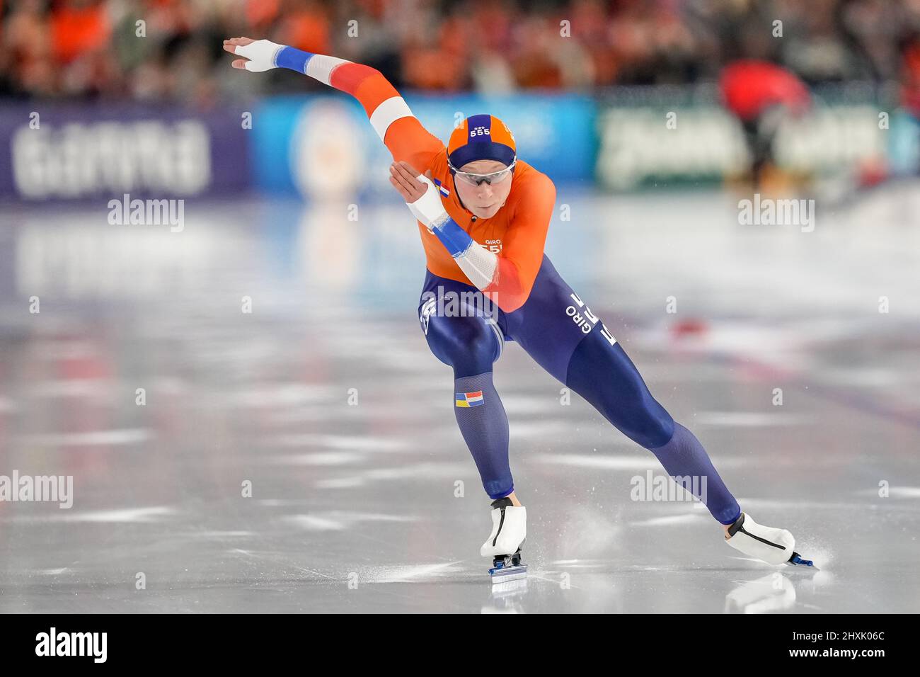 Isu world cup speed skating final hi-res stock photography and images ...