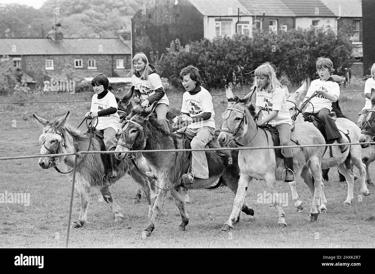 Donkey derby 1970s hi-res stock photography and images - Alamy