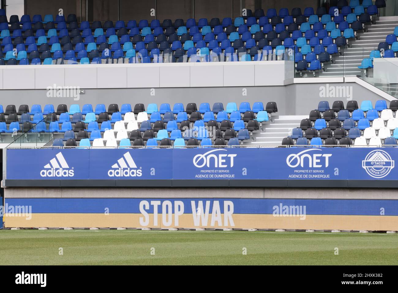 Ambian Stop War during the French championship Ligue 2 football match ...