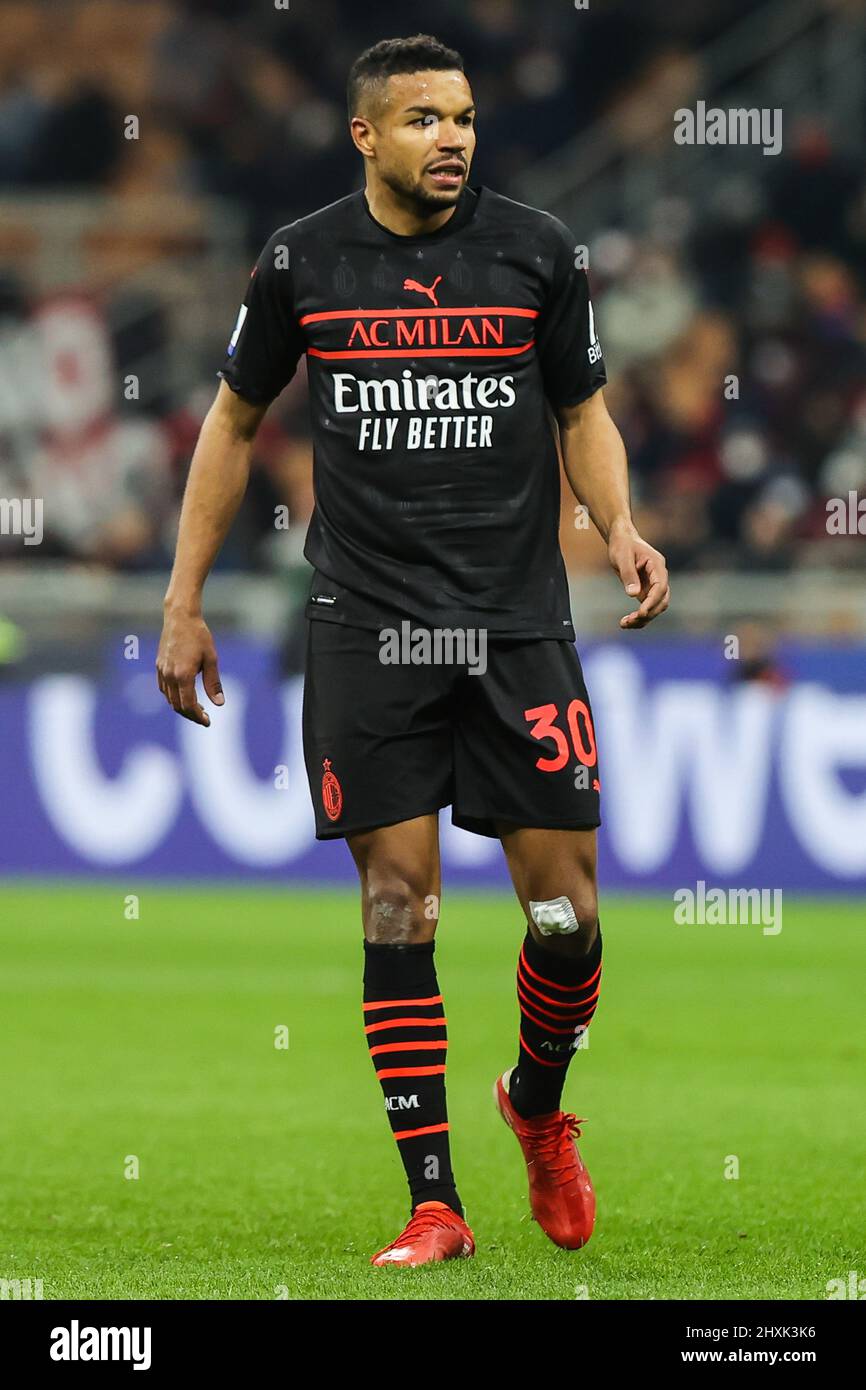 Junior Messias of AC Milan reacts during the Serie A 2021/22 football ...
