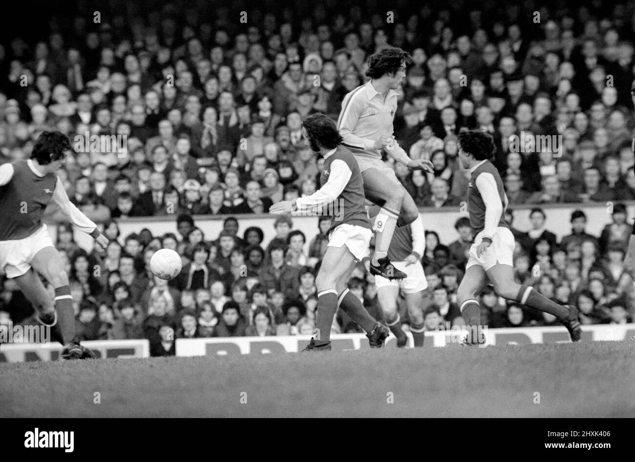 Football: Arsenal (1) vs. Leeds United (1). Division I. January 1977 77 ...