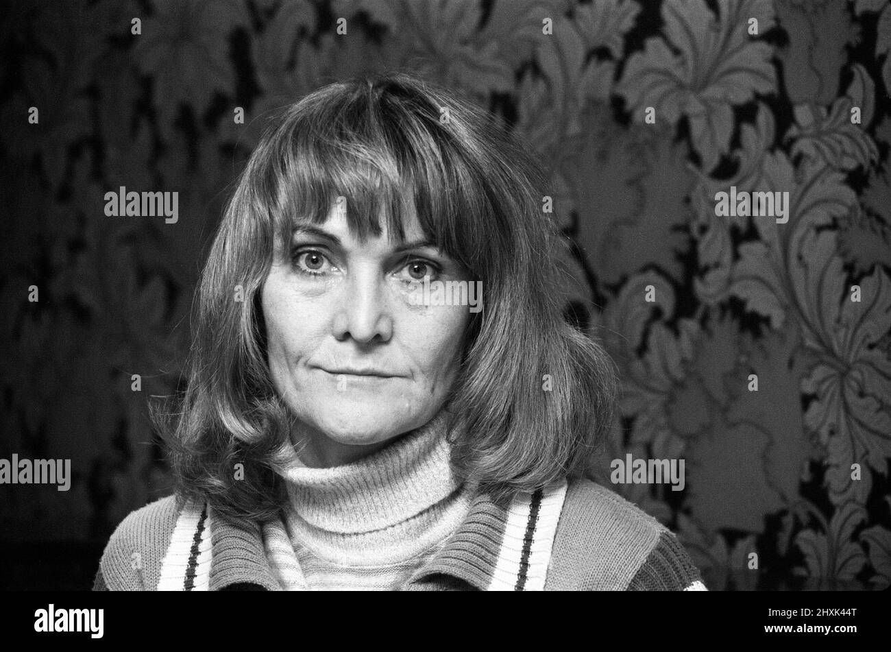 Actress Sheila Hancock. 7th February 1976 Stock Photo - Alamy