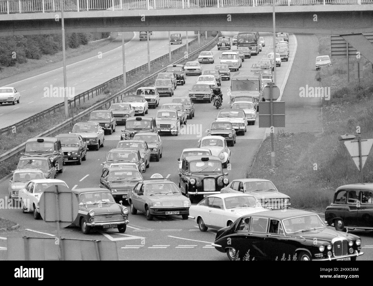 Bank holiday traffic at Heathrow.31st May 1976 Stock Photo - Alamy