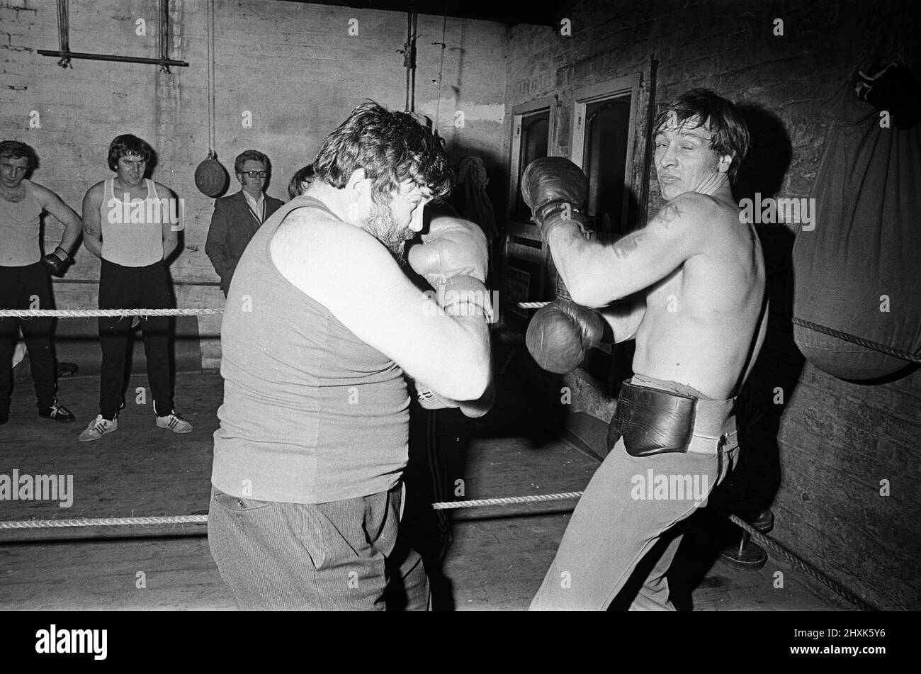 Boxing gym 1970s hi-res stock photography and images - Alamy