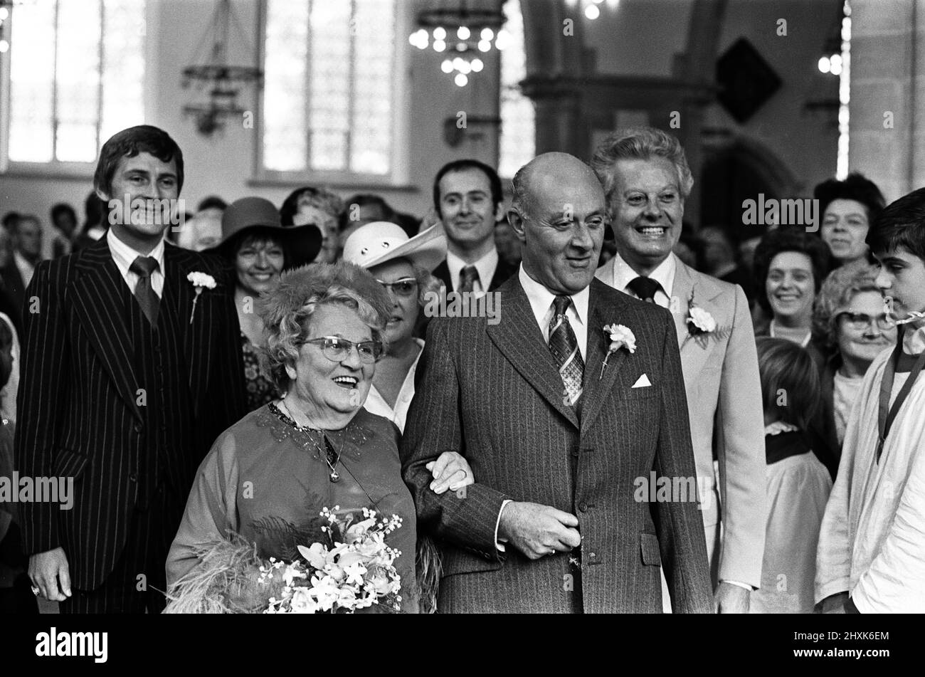 Actress Ann George marries Gordon Buckingham in Yarmouth Parish Church ...