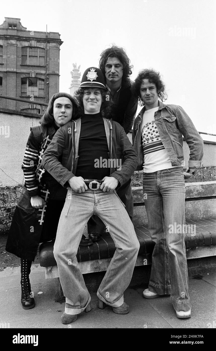 Slade noddy 1970s hi-res stock photography and images - Alamy