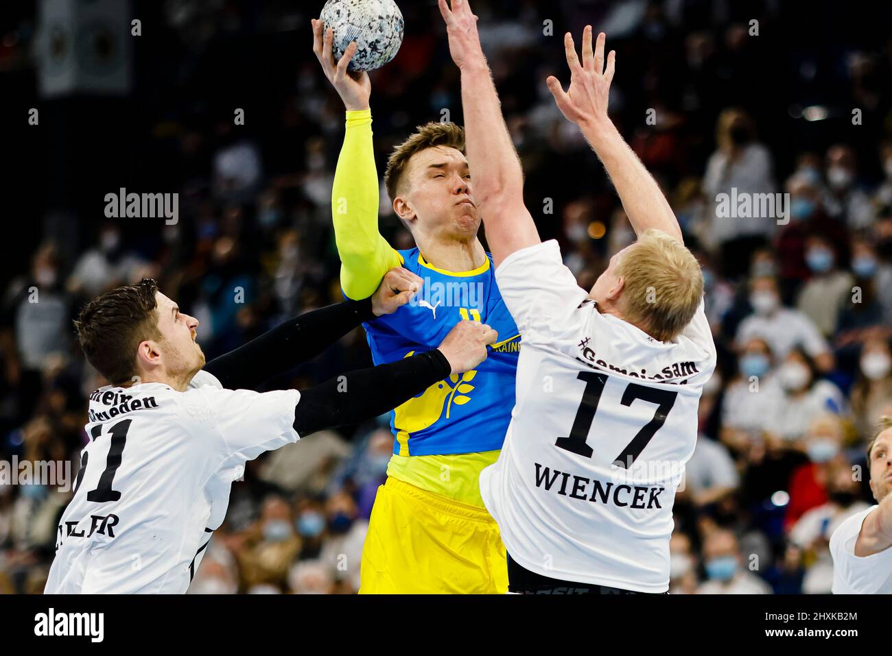 13 March 2022, Schleswig-Holstein, Kiel: Handball: Bundesliga, THW Kiel ...
