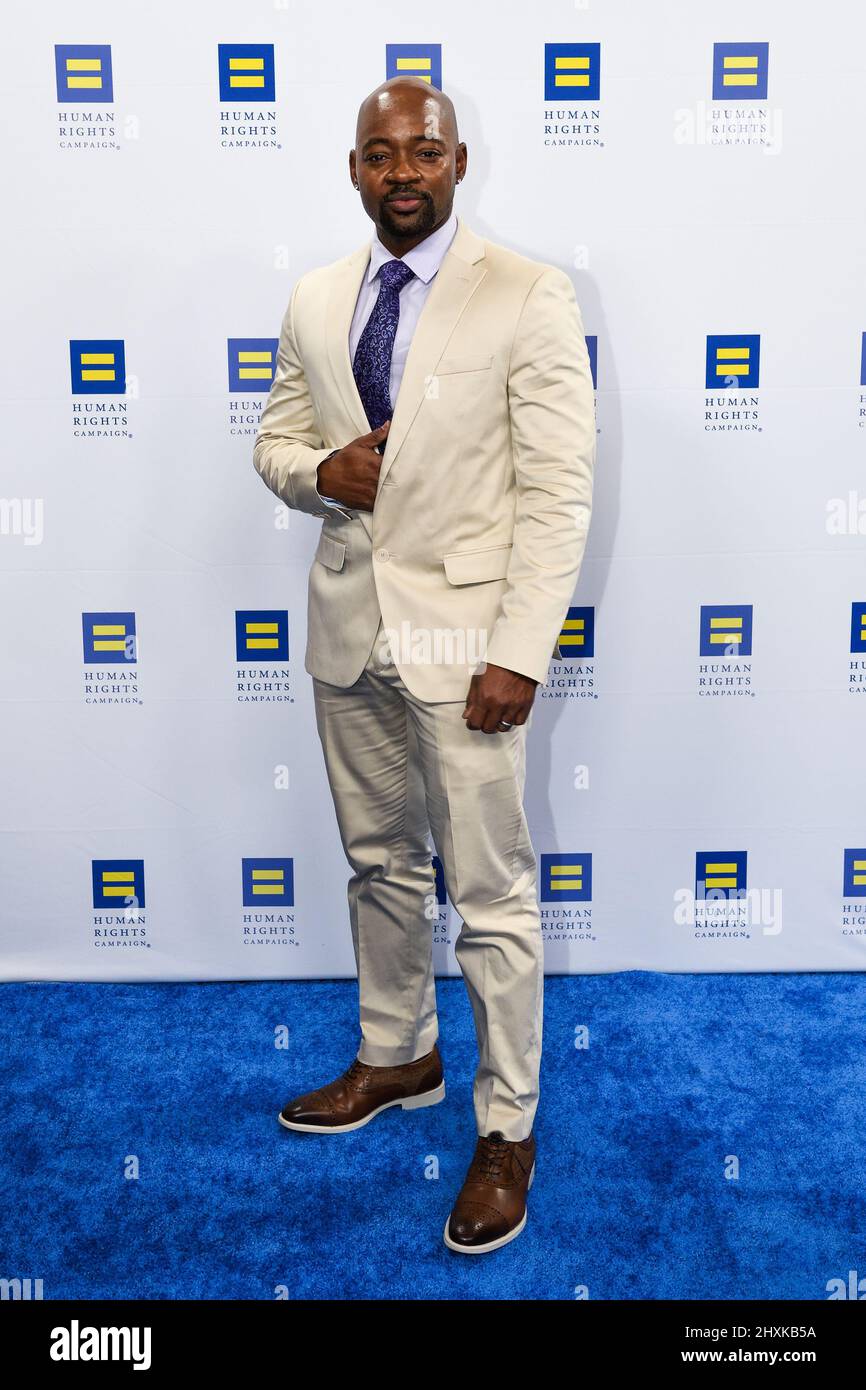 Brian Michael Smith arrives†at the Human Rights Campaign Hosts 2022 Los ...