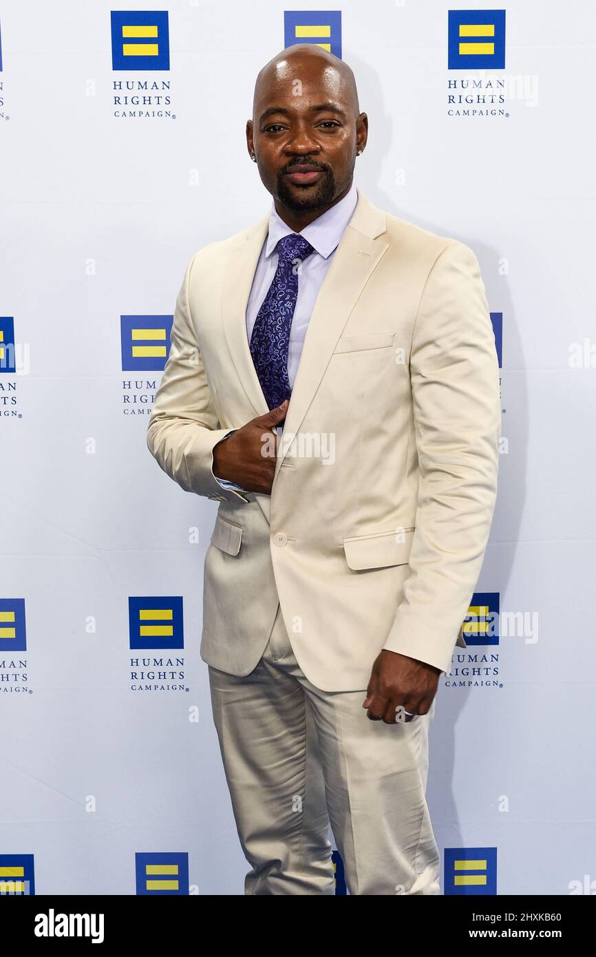 Brian Michael Smith arrives†at the Human Rights Campaign Hosts 2022 Los ...