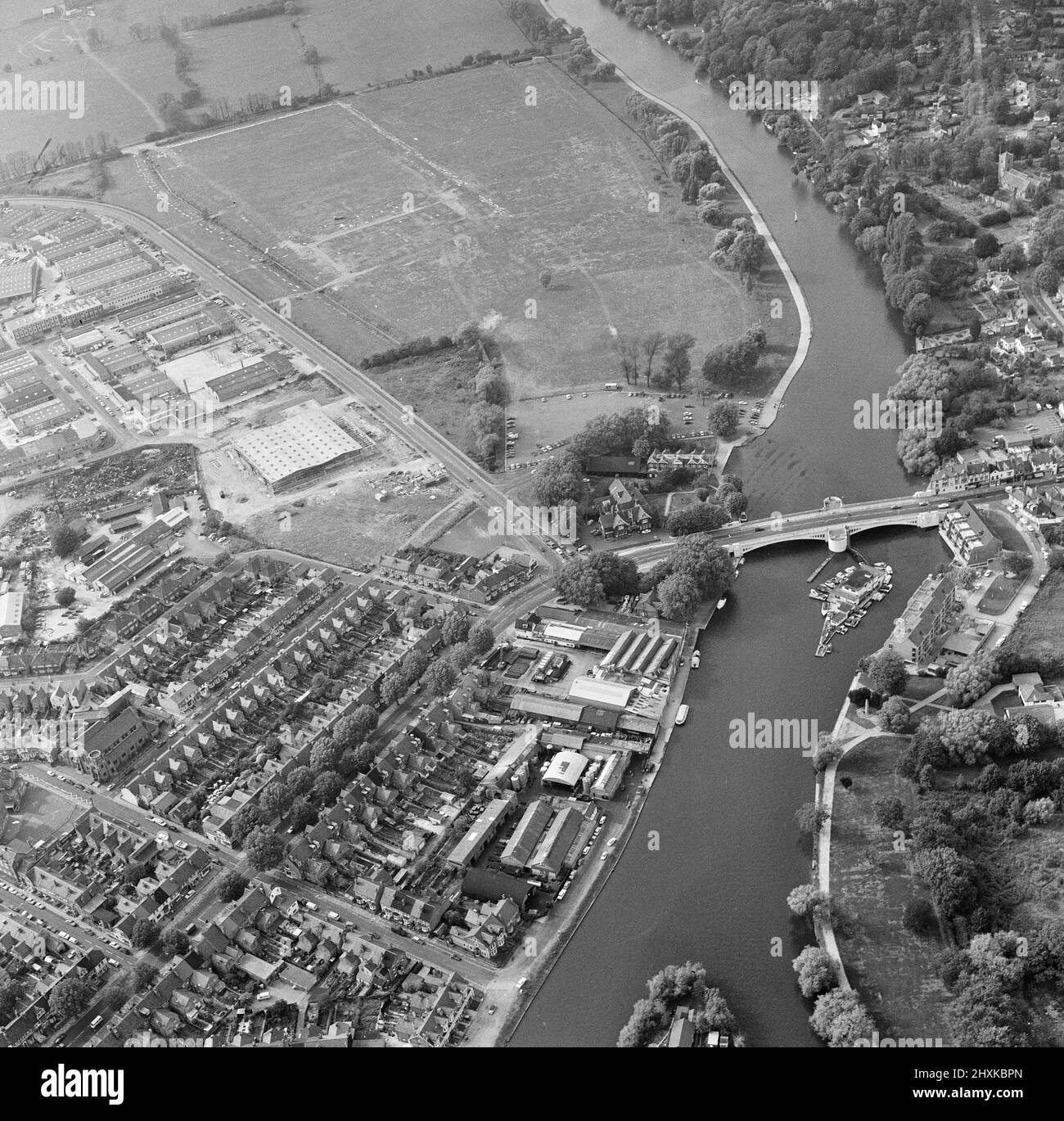 Aerial views of Reading, Berkshire. 26th October 1976 Stock Photo - Alamy