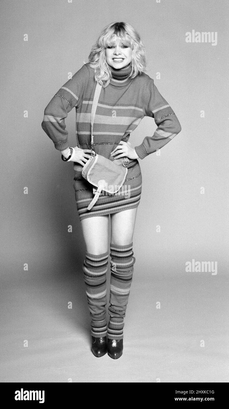 Model wearing 1977 clothing, Sunday Mirror fashion feature, studio pix ...