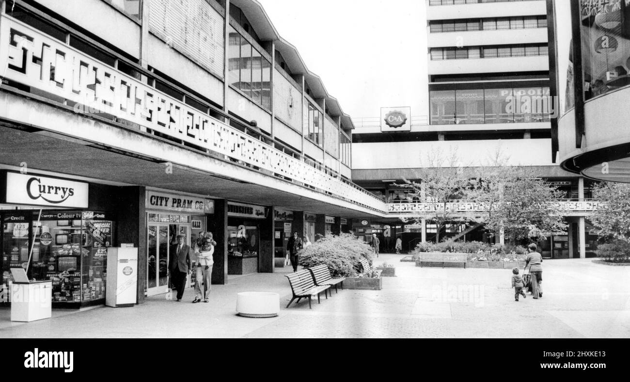 Lower precinct shopping centre coventry Black and White Stock Photos ...