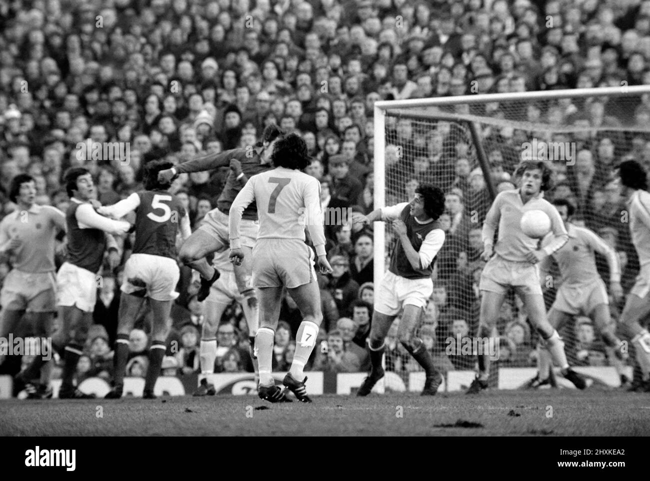 Football: Arsenal (1) vs. Leeds United (1). Division I. January 1977 77 ...