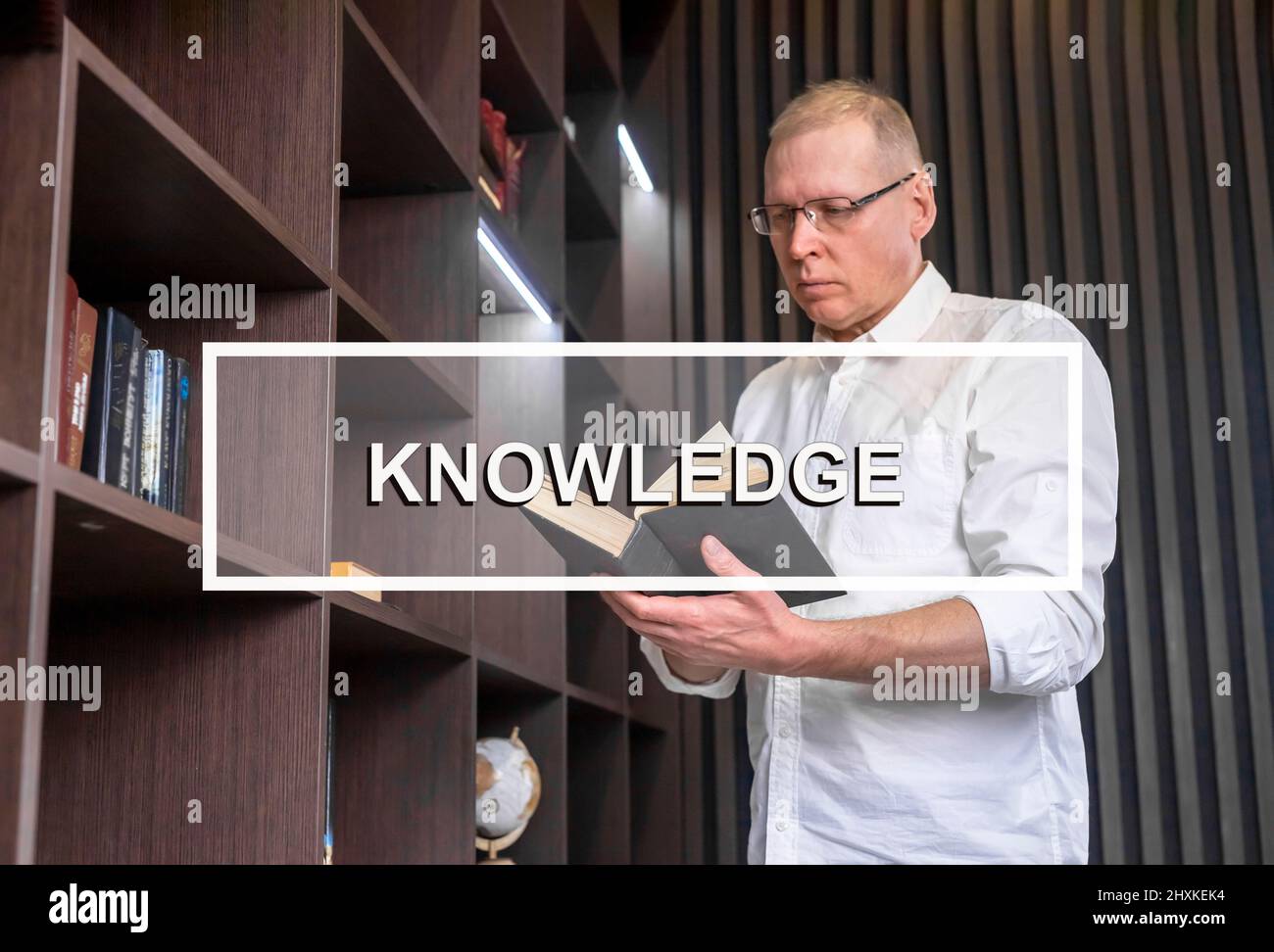 Business knowledge hi-res stock photography and images - Alamy