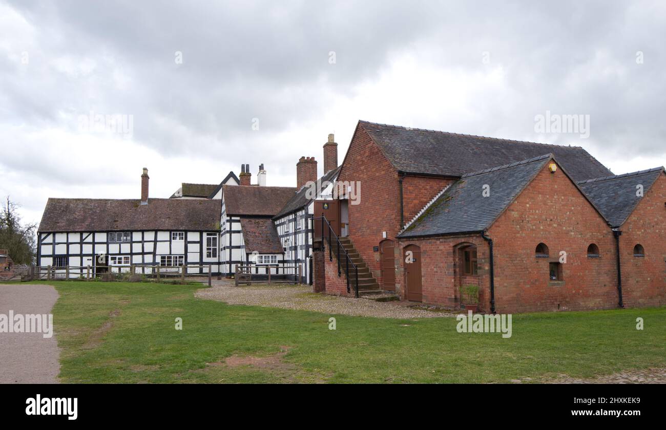 Boscobel house and its royal oak tree hi-res stock photography and ...