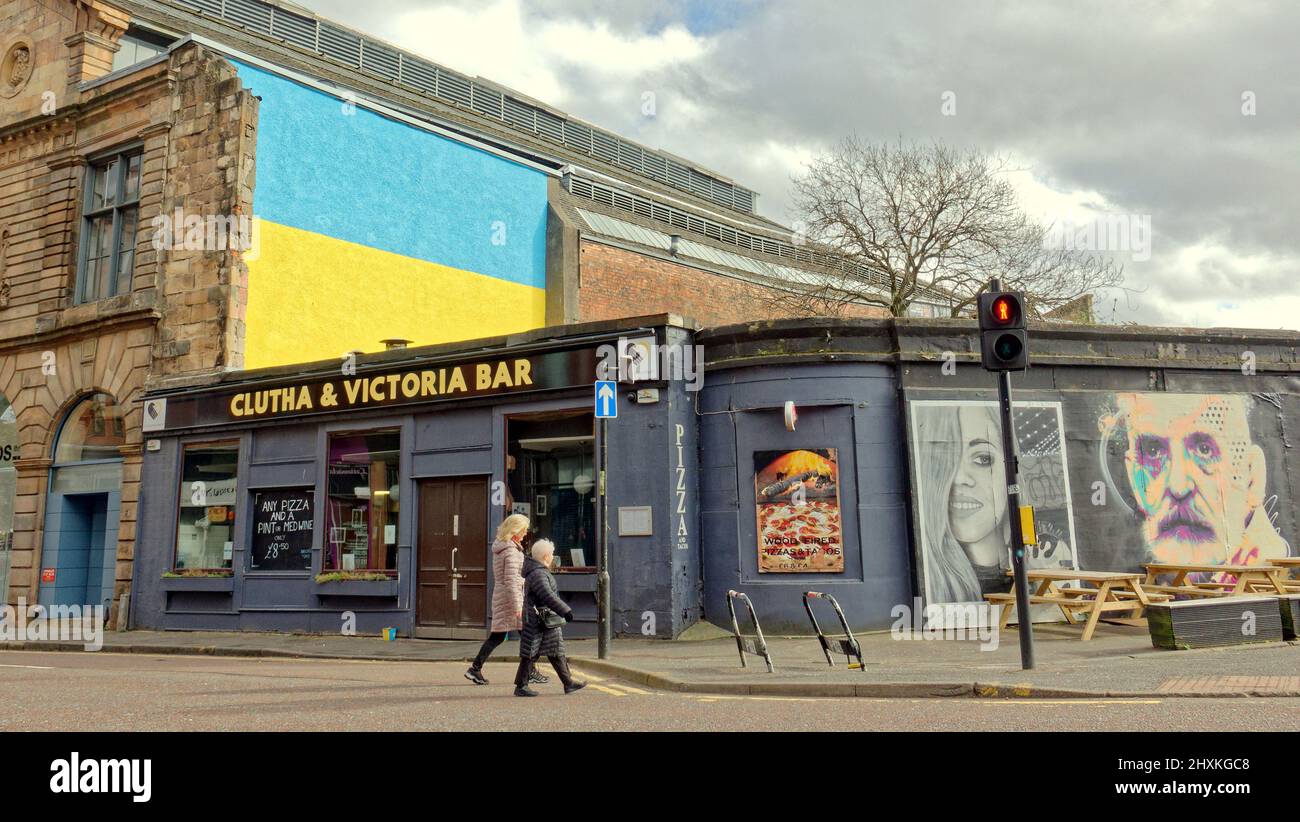 Glasgow, Scotland, UK 13th March, 2022. Ukraine mural at helicopter ...