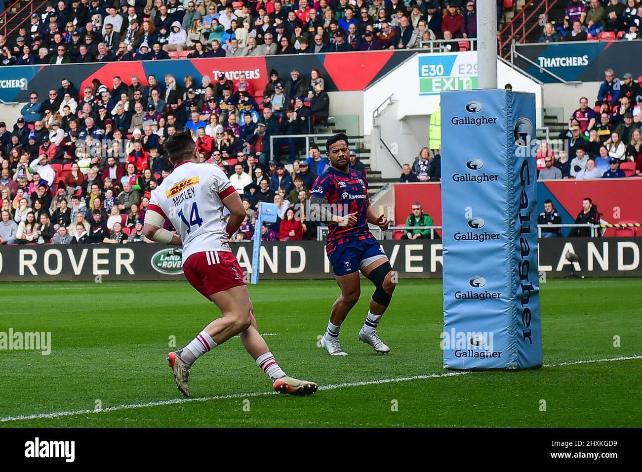 Cadan Murley of Harlequins Rugby, goes over for his second try Stock ...