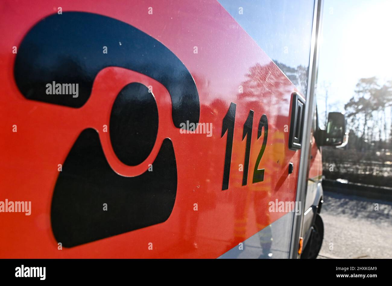 Zeuthen, Germany. 11th Mar, 2022. The 112 lettering for the emergency ...