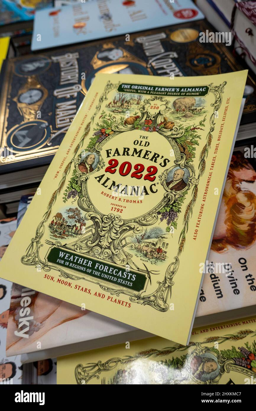 Old farmers 2022 almanac hi-res stock photography and images - Alamy